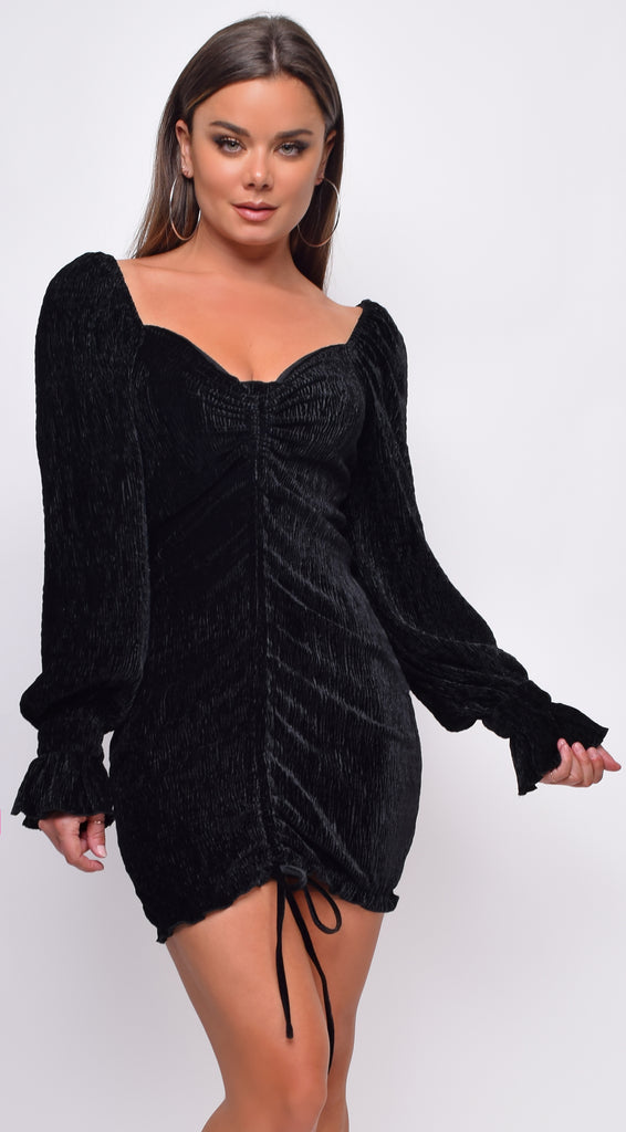 Rheanna Black Velvet Long Sleeves Ruched Dress – Emprada